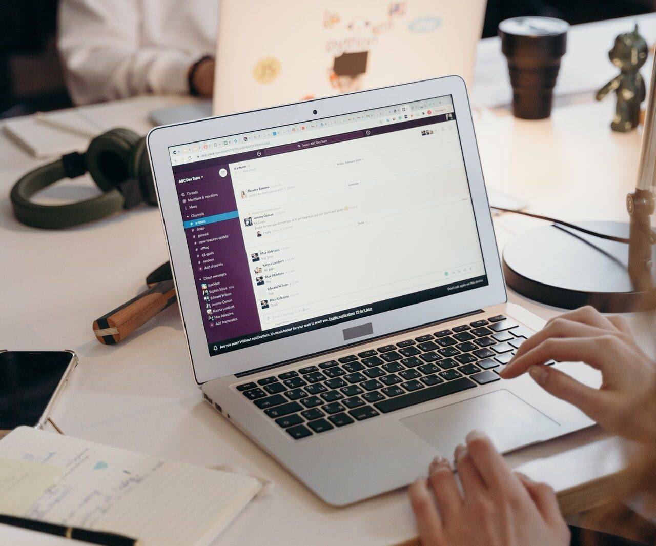 What Is Context Switching and How Does It Hurt Productivity? | LinearB Blog